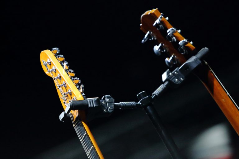 Gift ideas for Guitar Players | Ways To Customize Your Guitars ...